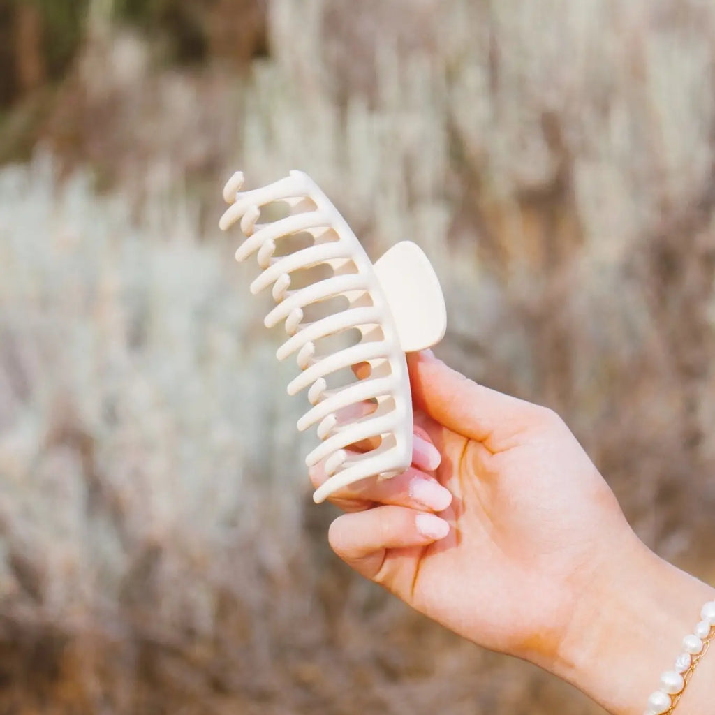 Classic Ivory Claw Clip – Fog + Fern Clothing Co.